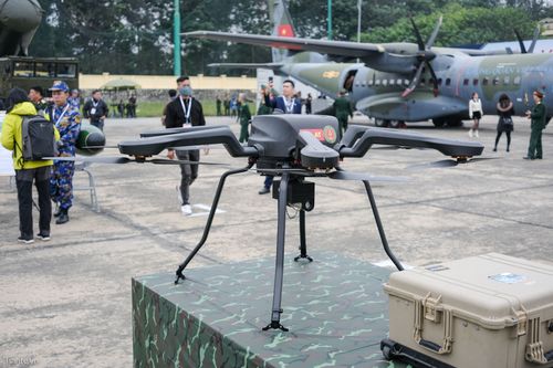 Trên tay UAV trinh sát quân đội của Viettel & UAV đo phóng xạ của viện ...
