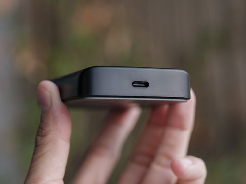 Trên tay Pin di động sạc MagSafe cho iPhone 12: Hyper Juice